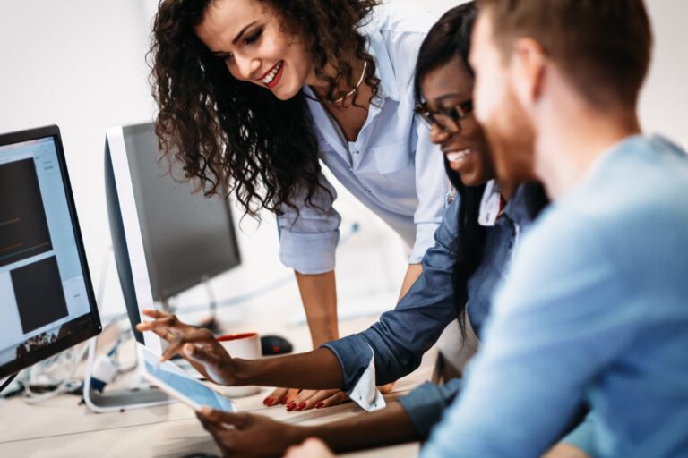 JavaでWebアプリを開発するには？アプリの例や基礎知識を紹介 - 忍者CODEマガジン