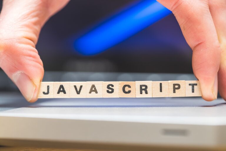 HTMLとJavaScriptでできることは？基本とWeb開発の流れを解説 - 忍者CODEマガジン